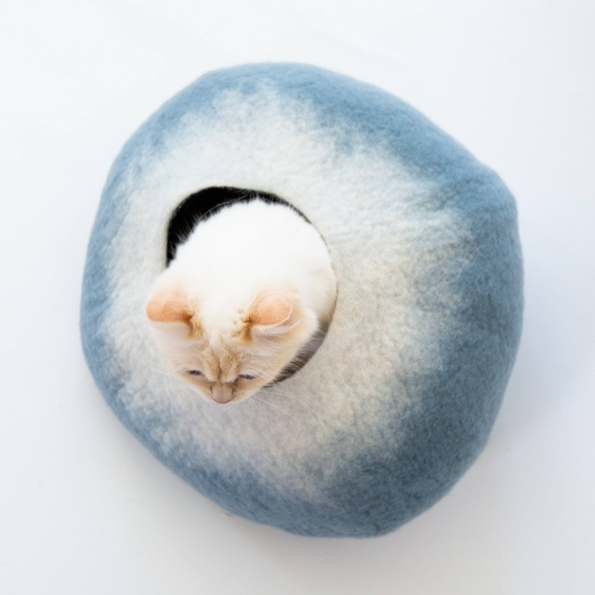 Sky Blue & White Cat Cave – Cat Cave Co